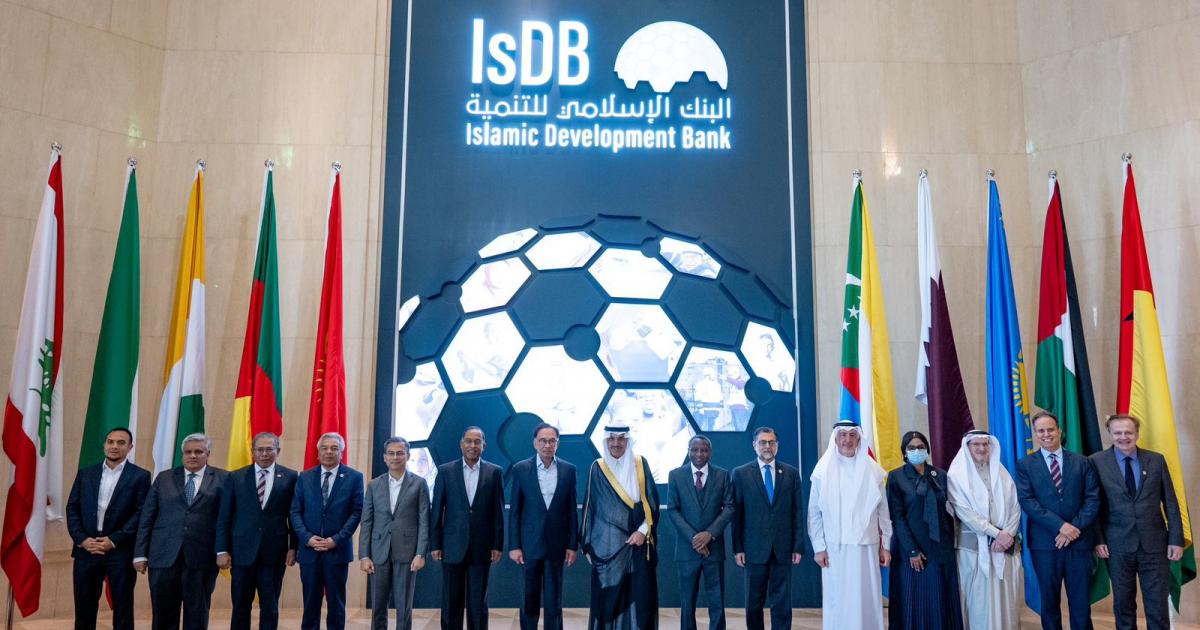 Malaysia's Prime Minister visits IsDB Headquarters in Jeddah to ...
